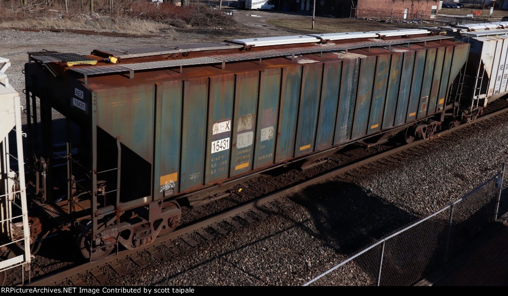 AEX 15431 CNW hopper roof view